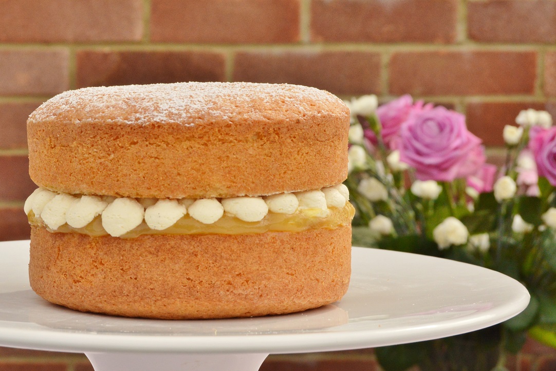 Lemon & vanilla Victoria sandwich – Phil's Home Kitchen