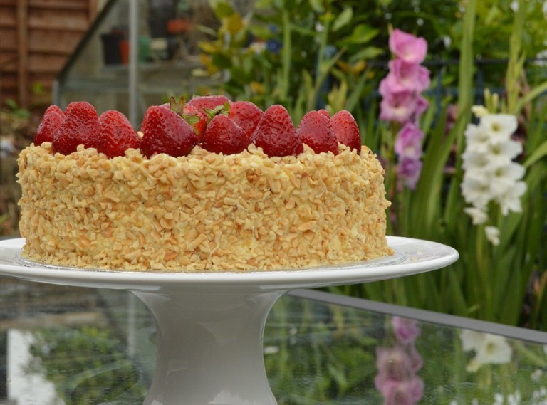 Strawberry & lemon dacquoise: with a cheat’s version! – Phil's Home Kitchen