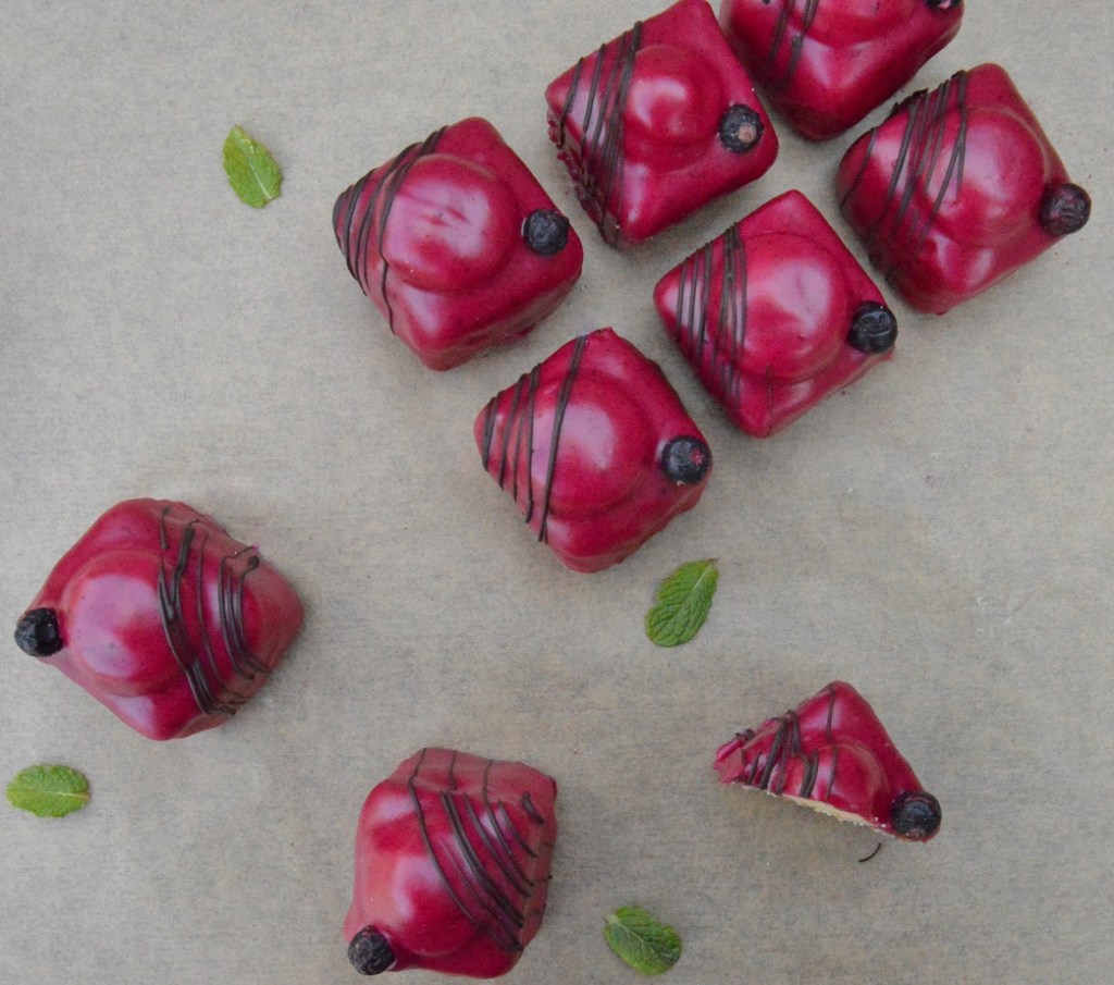 Blackcurrant and mint fondant fancies – Phil's Home Kitchen