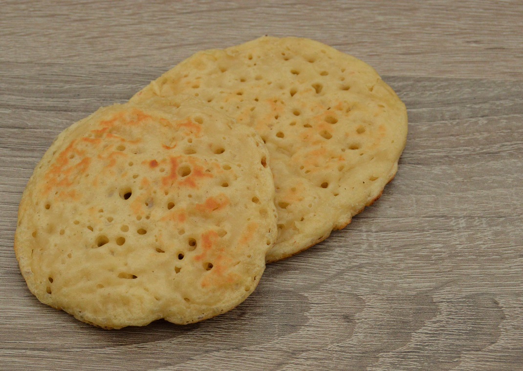 Crumpets and pikelets: cheese & onion flavour – Phil's Home Kitchen